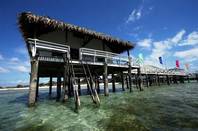 60+ Gorgeous Overwater Bungalows in Asia - Once In A Lifetime Journey